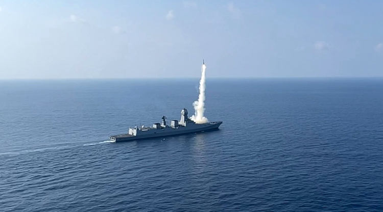 Indian Navy successfully fires extended range BrahMos land attack missile1